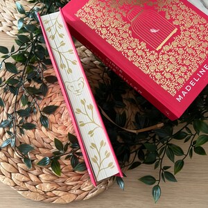 Circe Madeline Miller - Sprayed Stencilled Edge Special Edition Custom ...