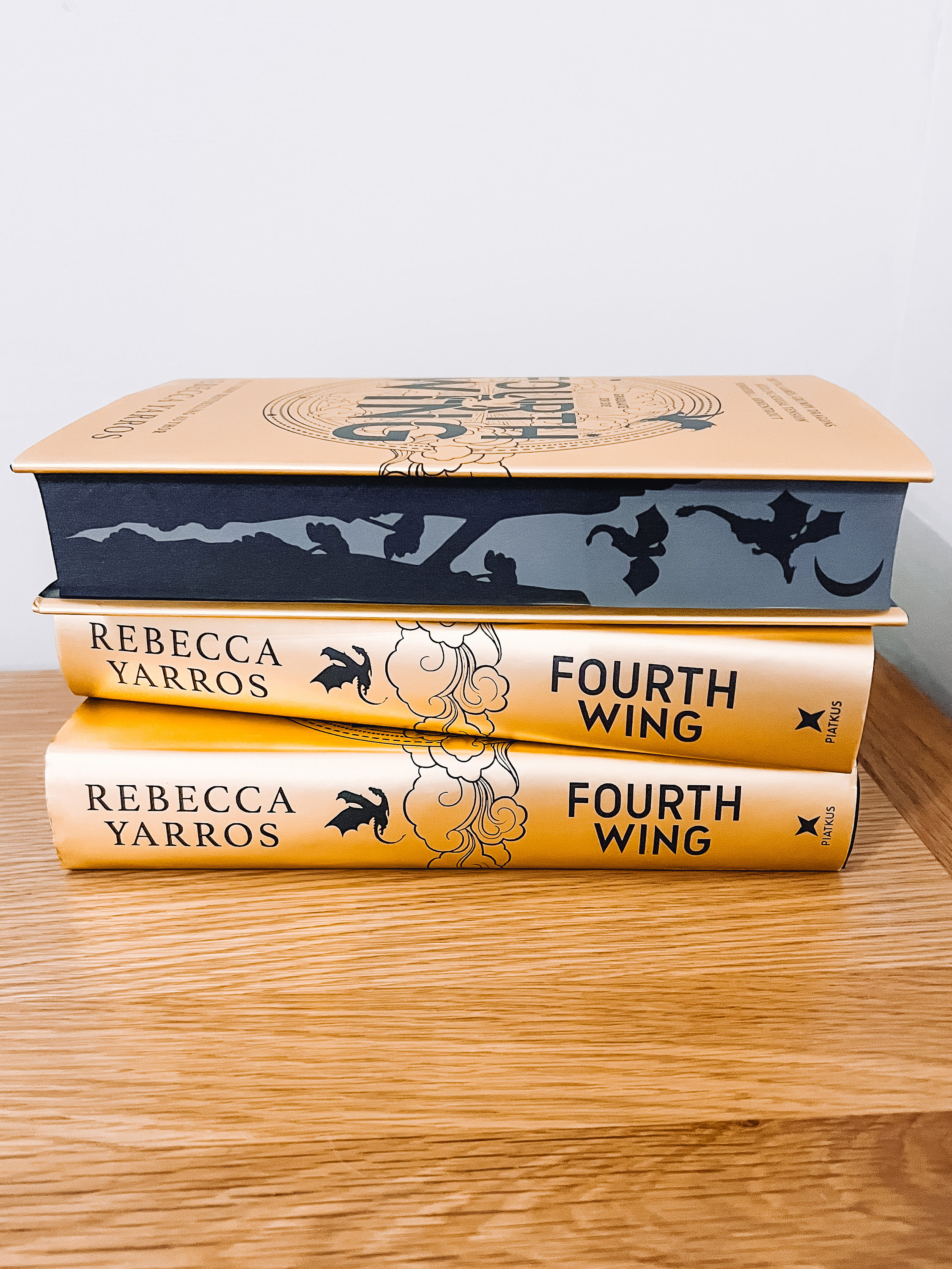 Fourth Wing Rebecca Yarros - Sprayed Stencilled Edge Special Edition ...