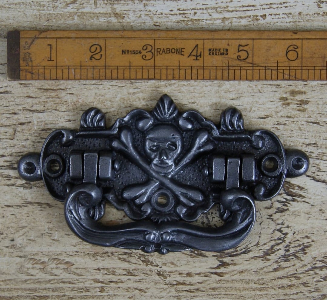 PIRATE \ 150mm Cast Iron Drop Handle \ Rustic Industrial Drawer Knob ...