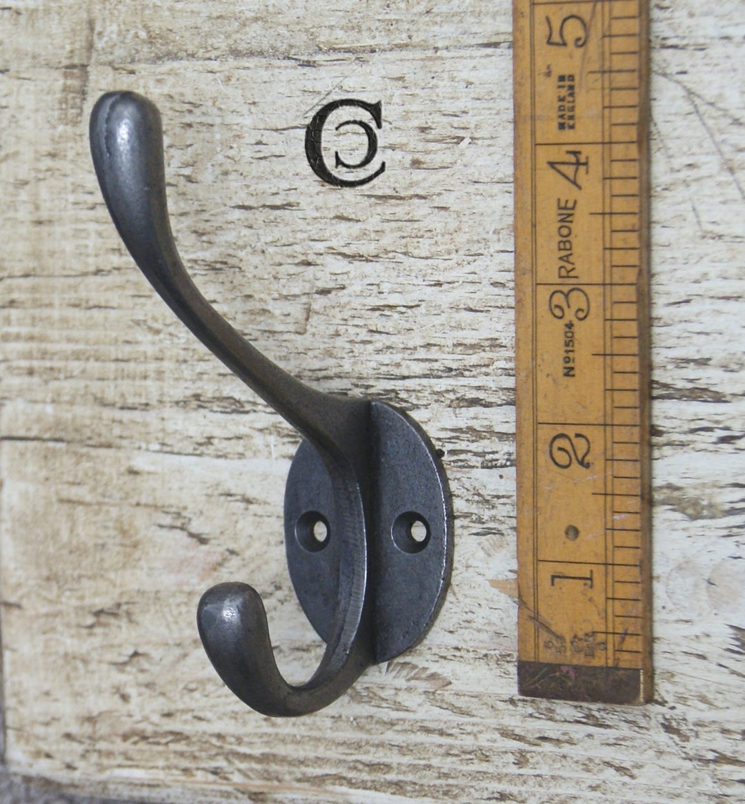 VICTORIAN IRON \ Cast Iron Double Coat Hook \ Antique Style Rustic ...