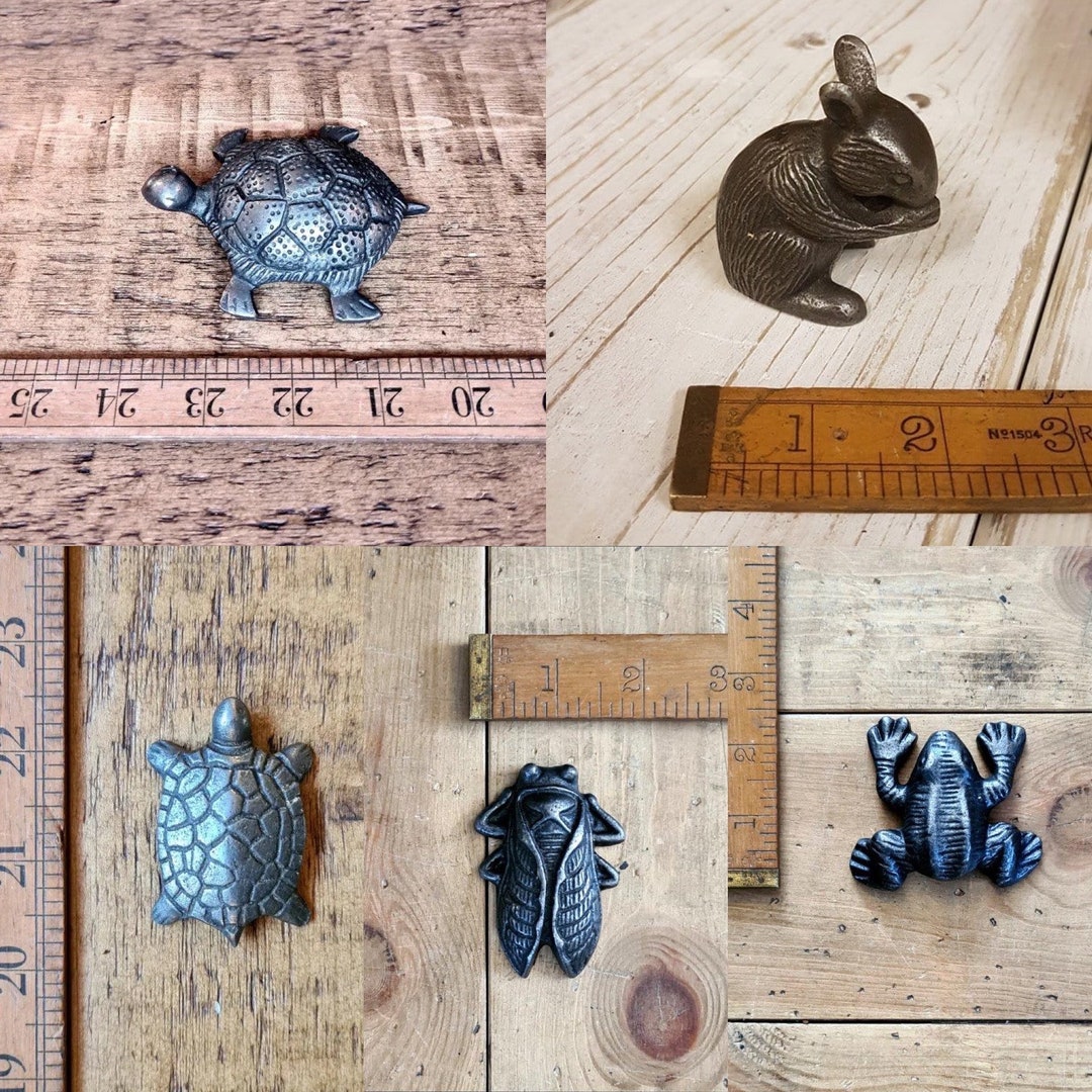 PAPWERWEIGHT \ Petite Cast Iron Animal Ornament Paperweights - Etsy