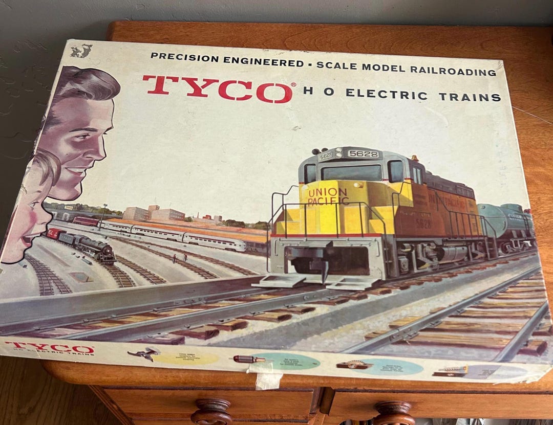 Vintage 1950s Tyco Ho Electric Train Scale Model Railroading Set in Box ...