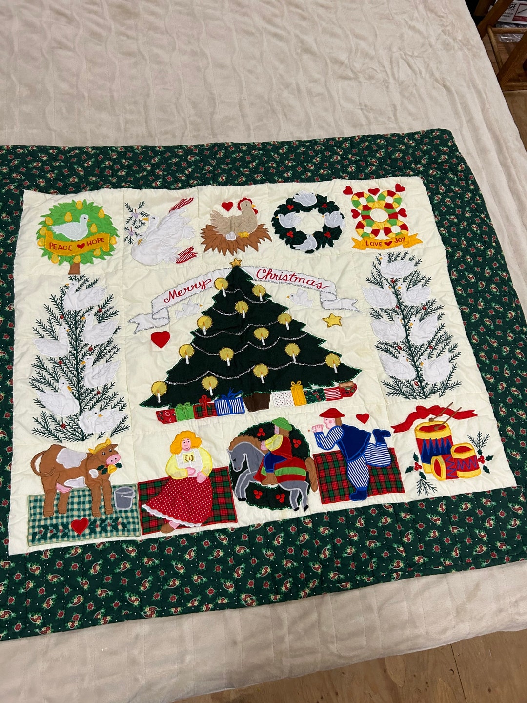Tapestry/quilted Christmas Wallhanging/sofa Back-handmade Featuring ...