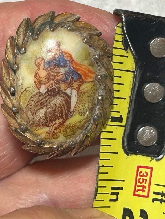 Frogonard art cameo ring featuring a courting couple … - Gem