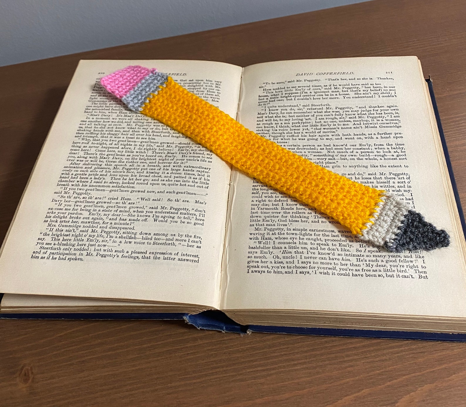 Crochet Pencil Bookmark & Keychain Pattern – US Terms (PDF Pattern) - Etsy
