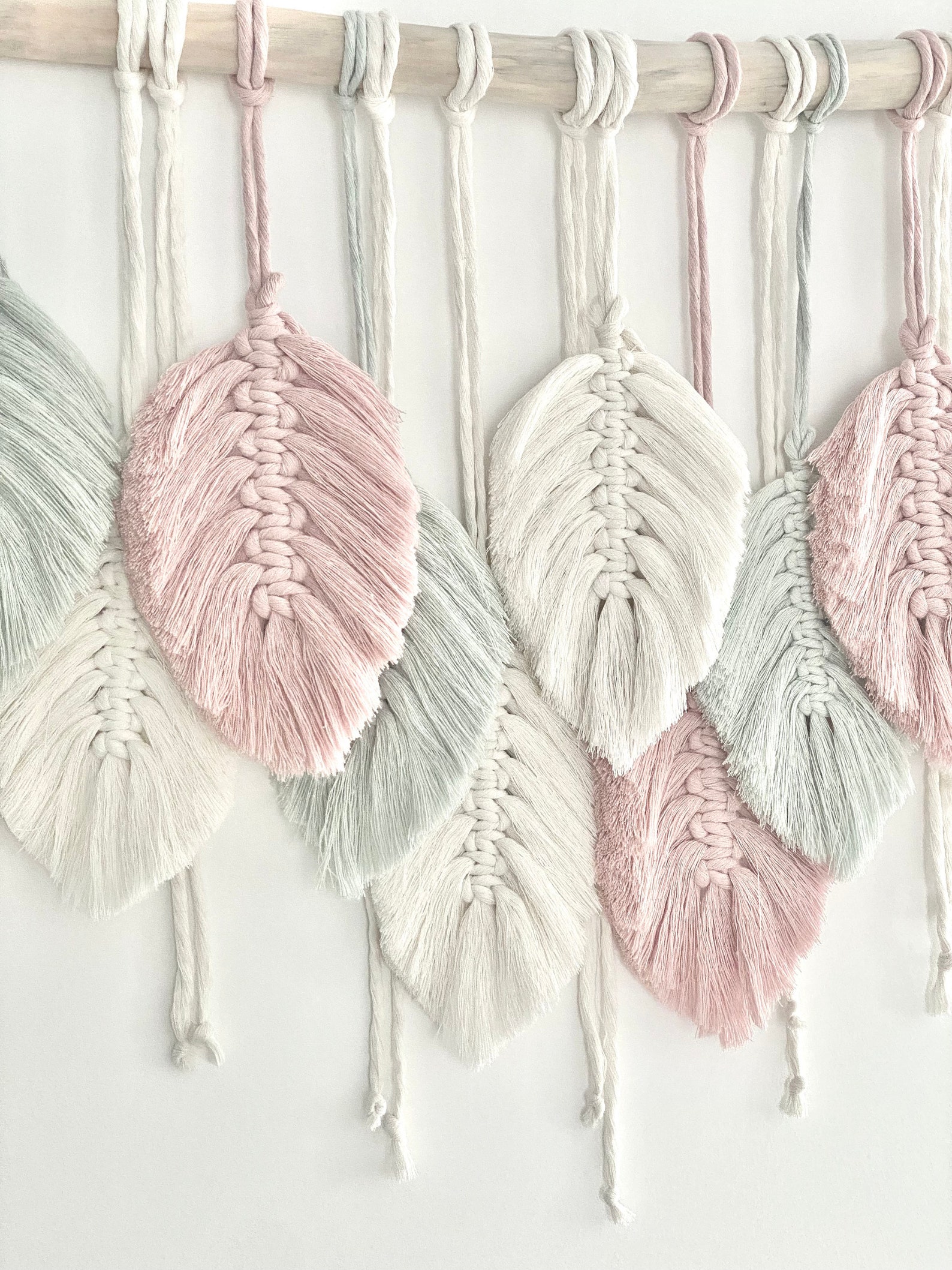 Macrame Leaf Wall Hanging White and Pink Macrame Feather Wall - Etsy