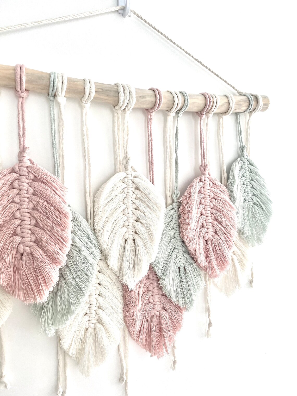 Macrame Leaf Wall Hanging White and Pink Macrame Feather Wall - Etsy