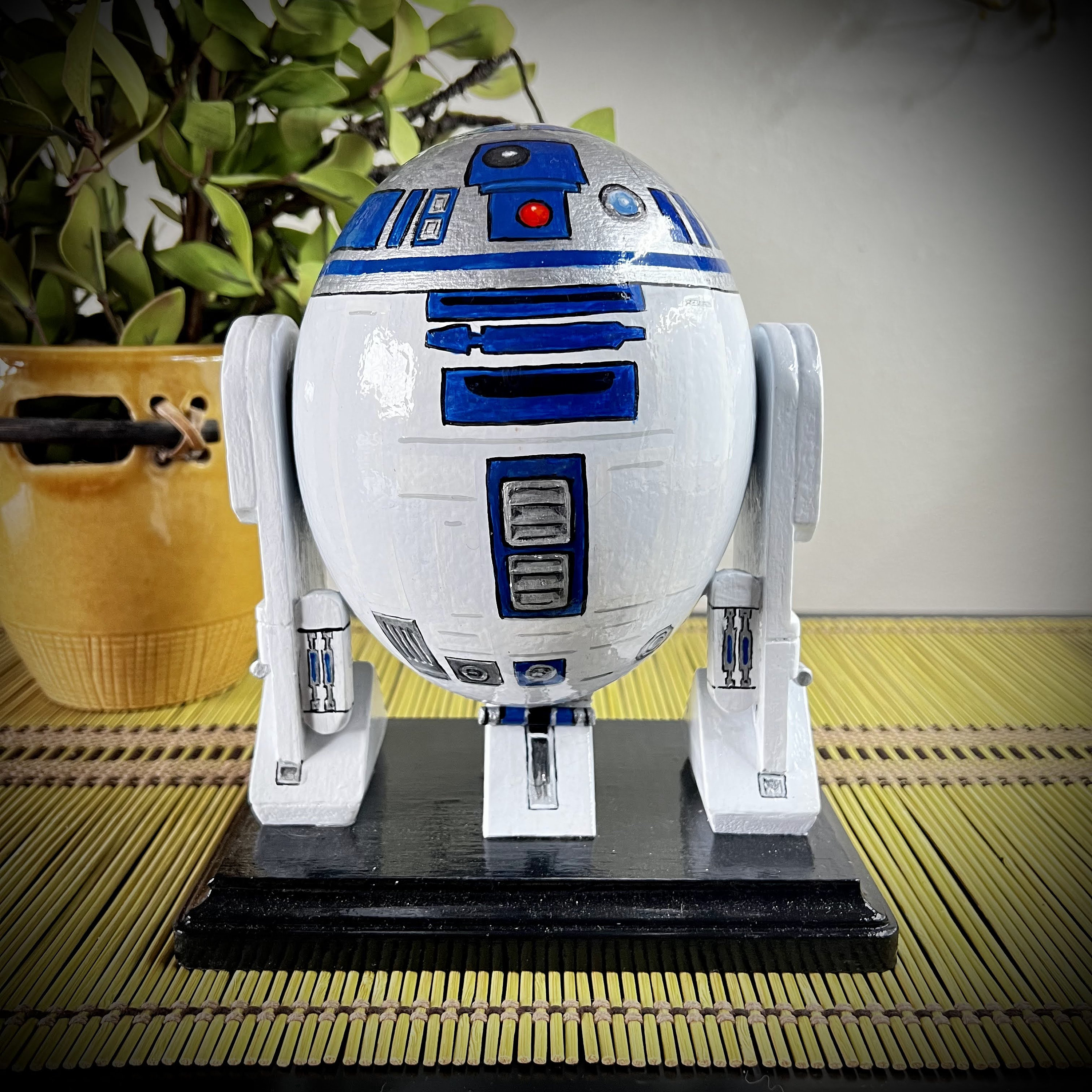 R2D2 Hand Painted Ostrich Egg - Etsy