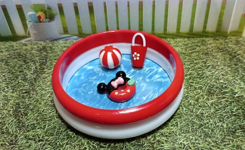 1:12 Dollhouse Baby Pool With Toys, Miniature Beach Ball, Sand Bucket ...