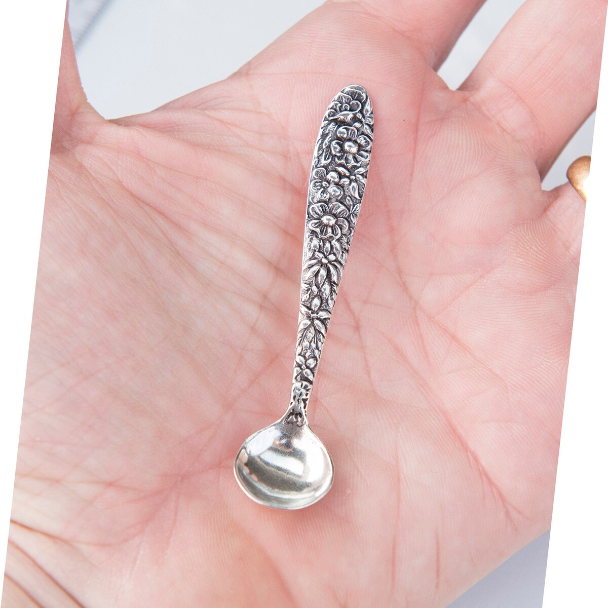 Molly Mazur and Willem Rossi's Wedding Registry on Zola