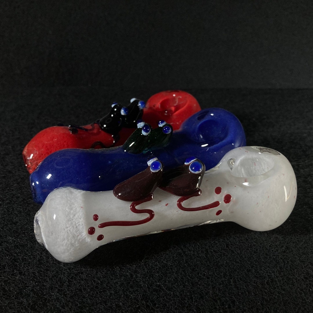 5” Frogs on Log Frit Glass Pipe | Pipe | Glass Pipes | Pipes | Smoking ...