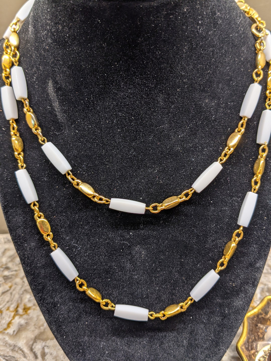 Crown Trifari Single Strand White Spherical Bead and Gold Tone Bead ...