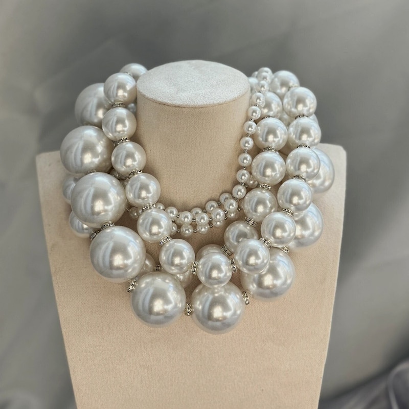Oversized Pearl Necklace - Etsy