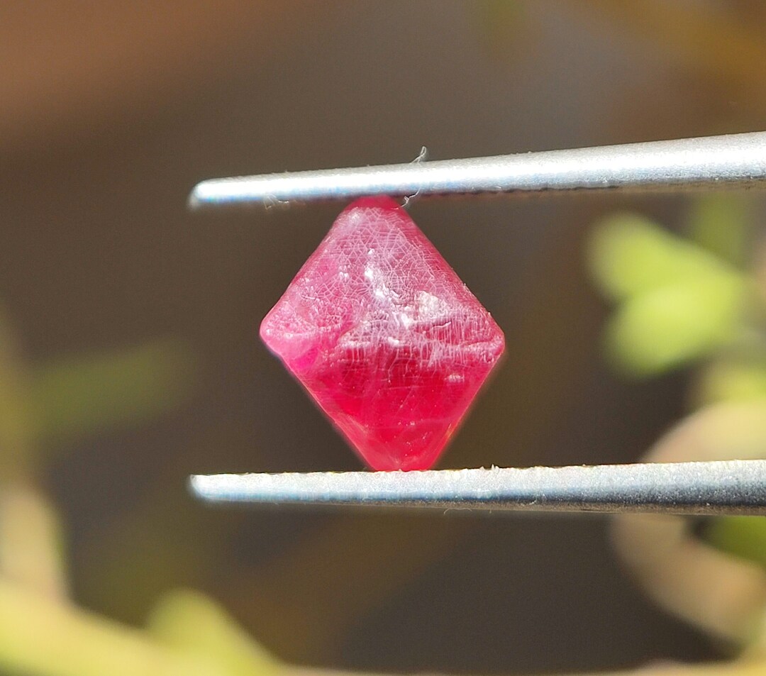 Red SPINEL Raw Crystal From Burma Pigeon Red Raw Spinel Octahederal ...