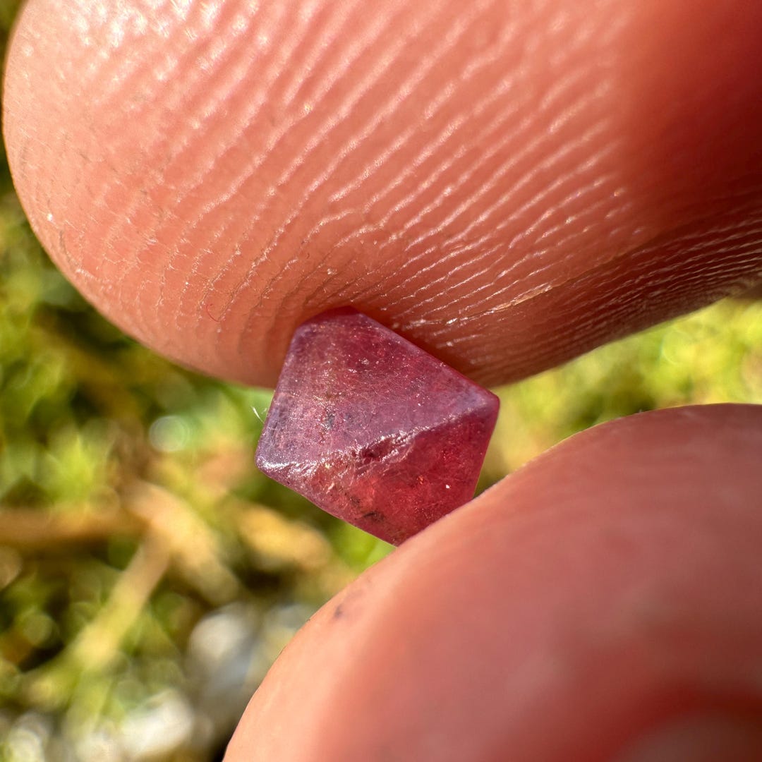 Red SPINEL Raw Crystal From Burma - Pigeon Red Raw Spinel - Octahederal ...