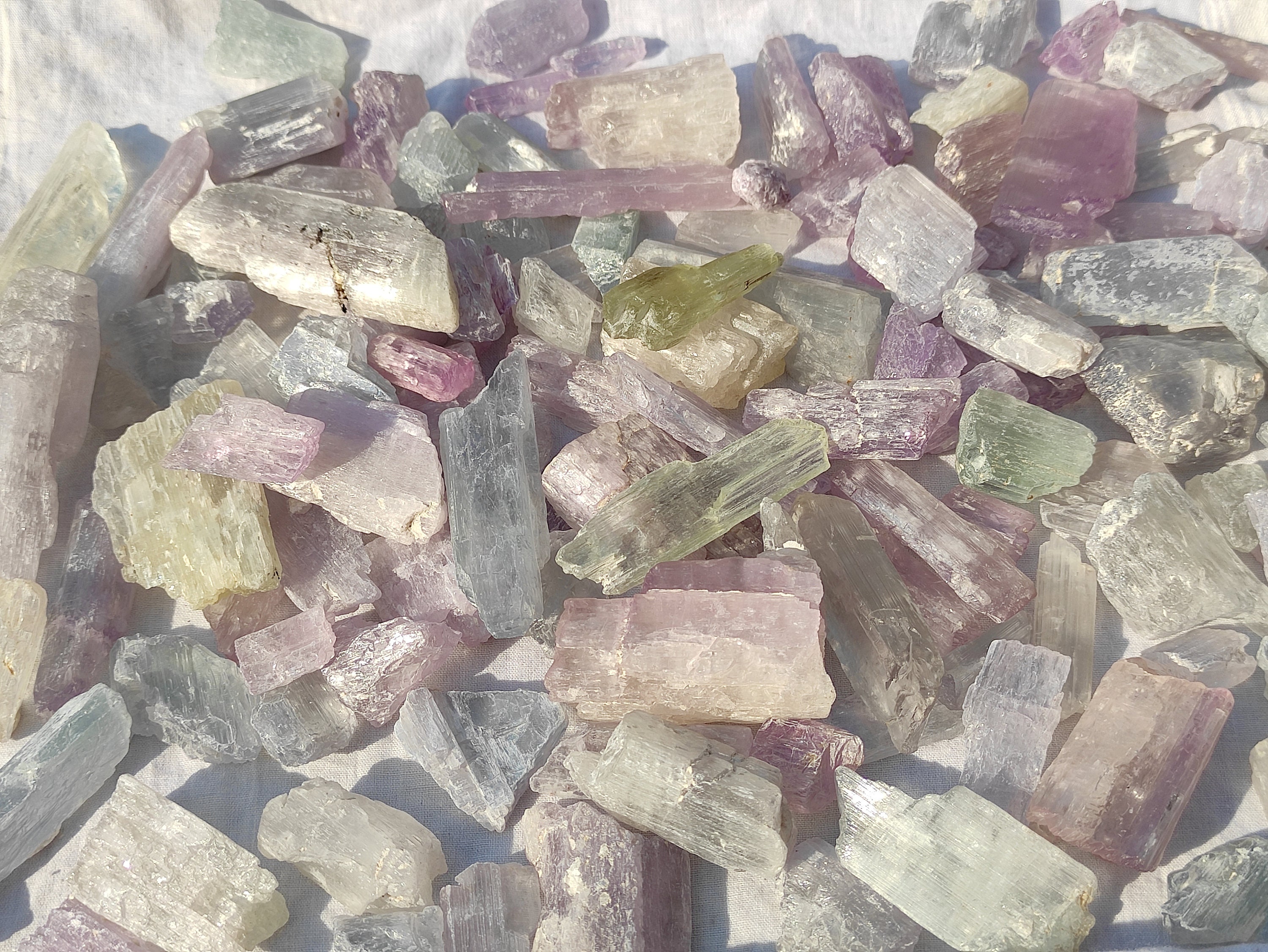 KUNZITE Raw Crystal Spodumene Triphane Green Kunzite Raw - Etsy