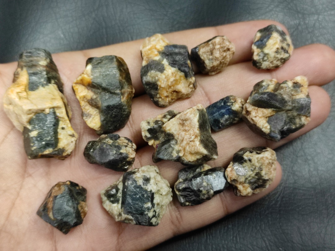 Saphir Rohsaphir in Kristall Blau Saphir Kristalle natürliche - Etsy.de