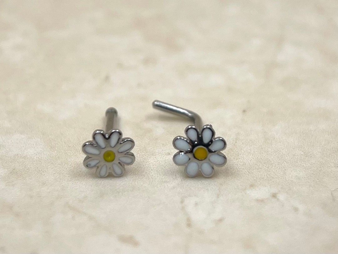 Dainty Daisy Nose Stud, Floral Decor Enamel Daisy Top Nose Bone L ...