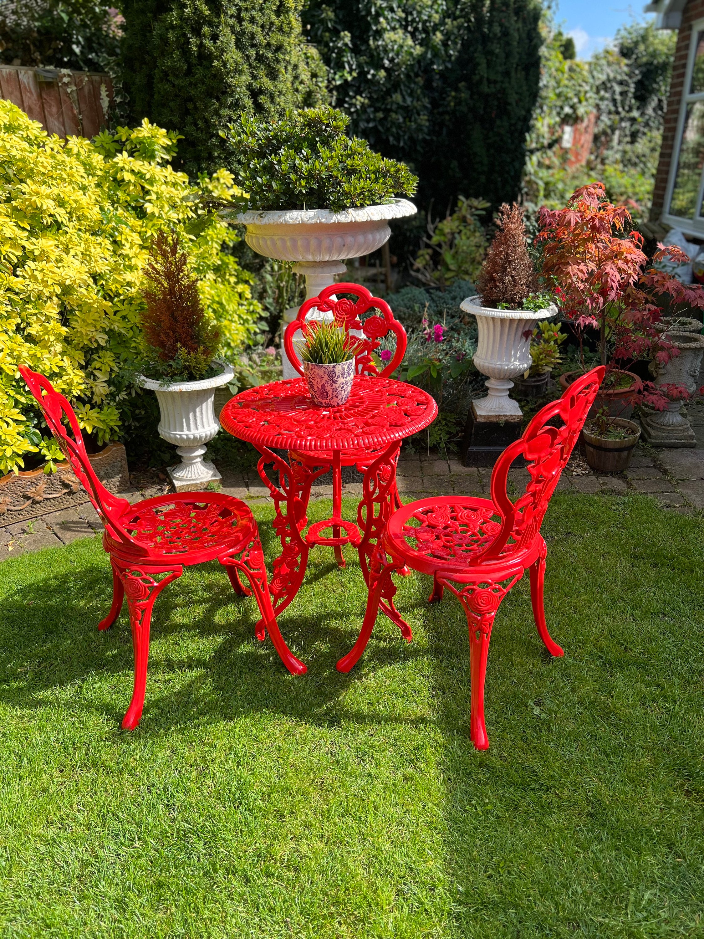 Red bistro table store