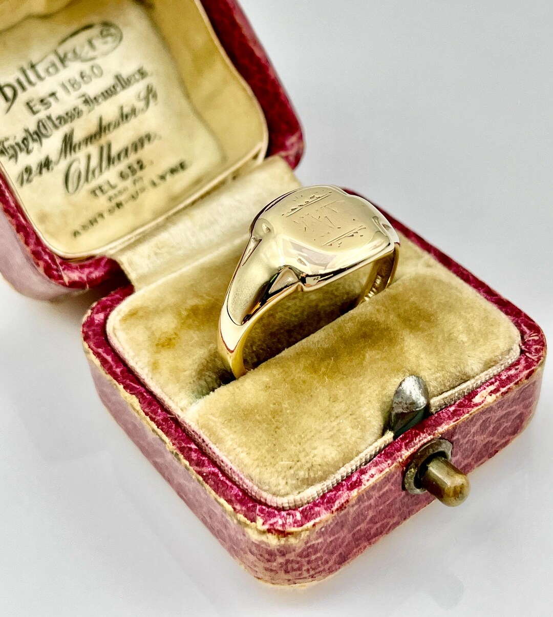 Vintage 9ct Gold Engraved Signet Ring, Classic Design, RARE Chester ...