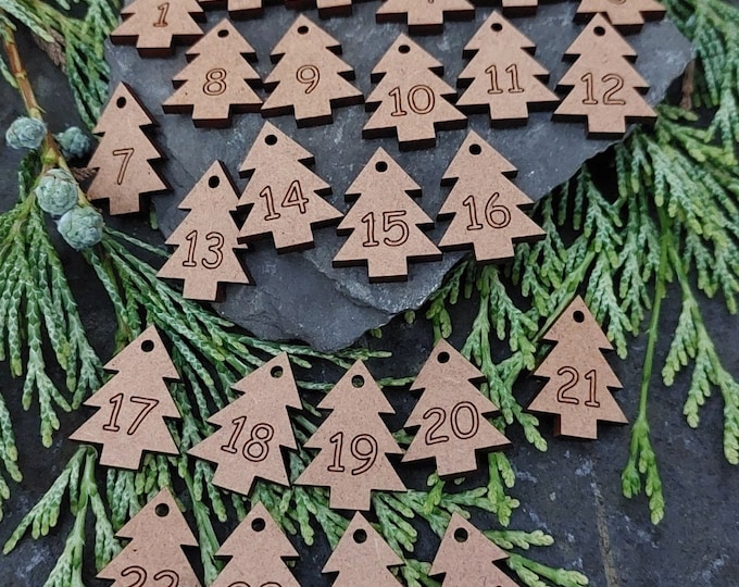 Wooden Christmas Tree Advent Buttons. Numbers 1-25. - Etsy