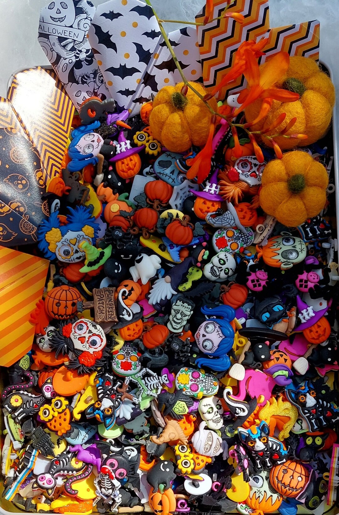 50g Mixed Bag of Spooky Halloween Buttons. - Etsy