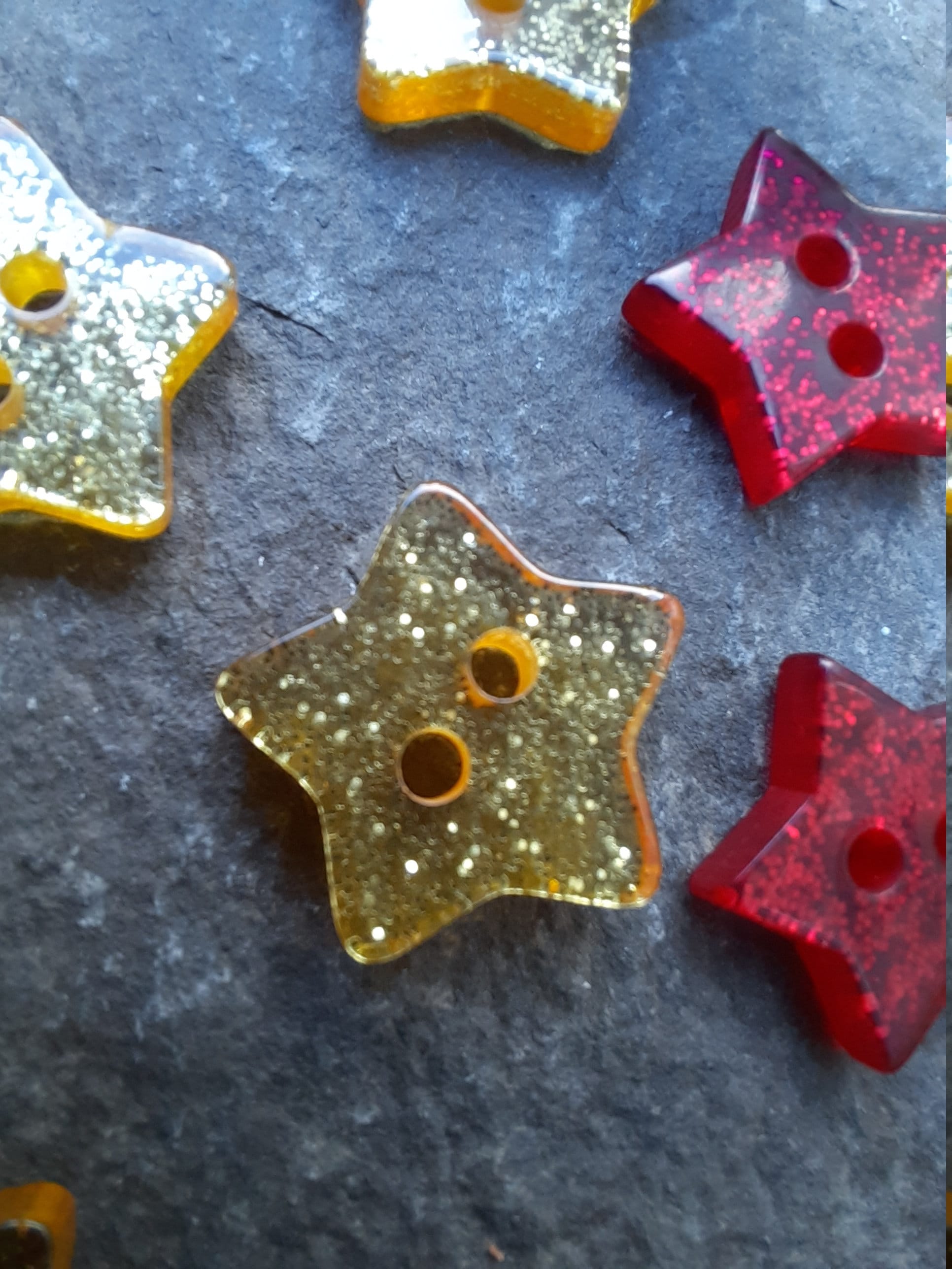14mm Christmassy Star Buttons. 10 Pieces, Red or Gold. - Etsy UK