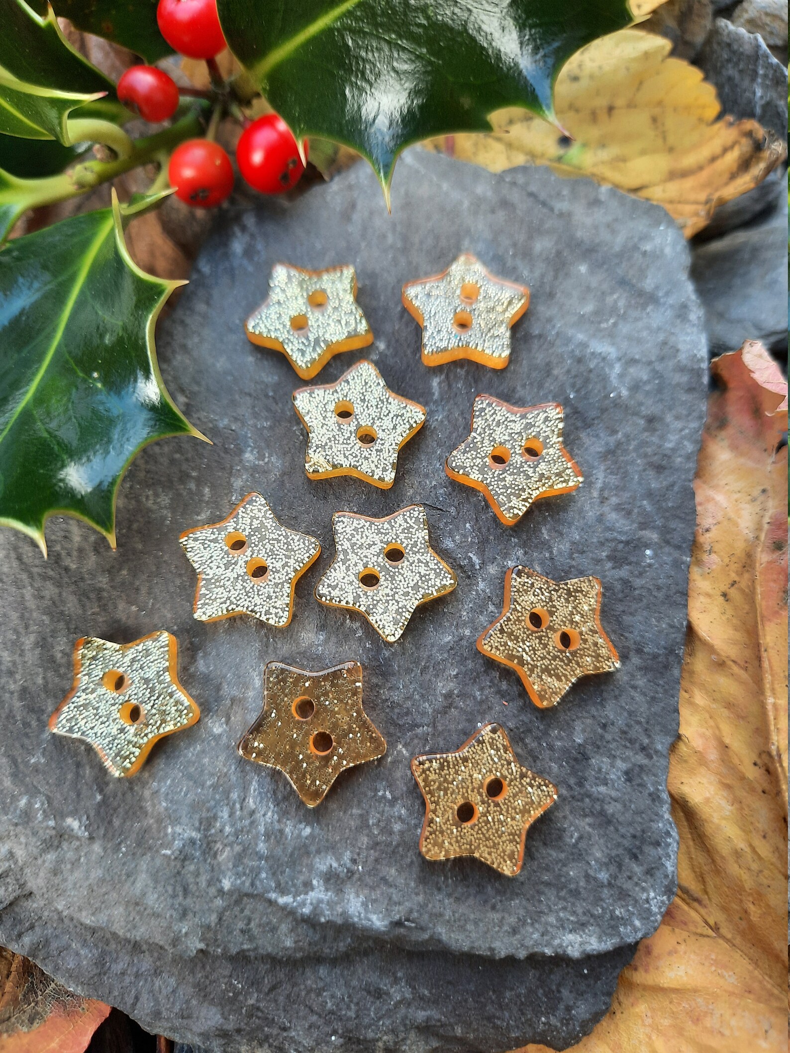 14mm Christmassy Star Buttons. 10 Pieces, Red or Gold. - Etsy UK