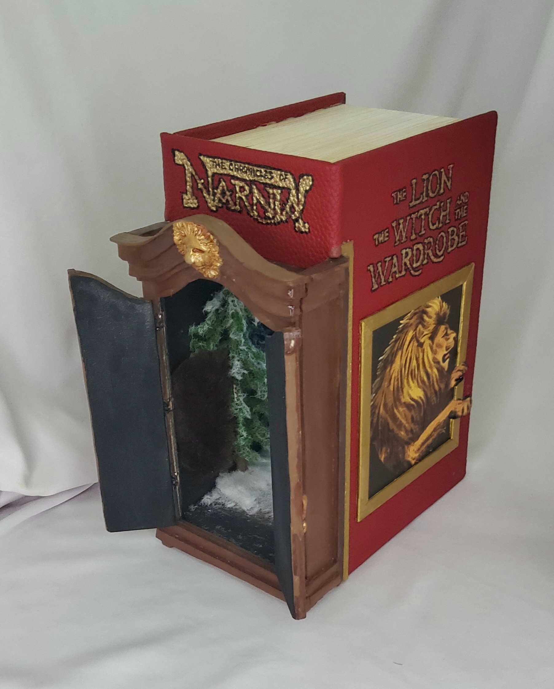 Narnia Inspired Book Nook - Etsy