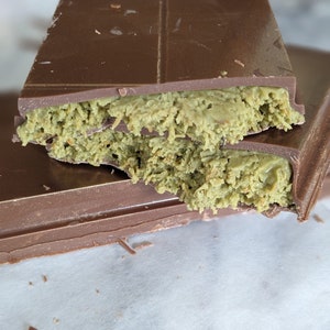 Handmade Large Kunafa/ Knafeh Pistachio Belgian Milk Chocolate Bar ...