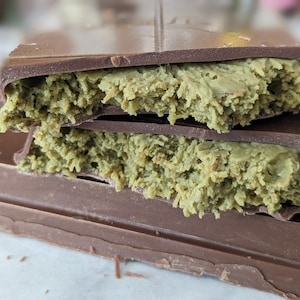 Handmade Large Kunafa/ Knafeh Pistachio Belgian Milk Chocolate Bar ...