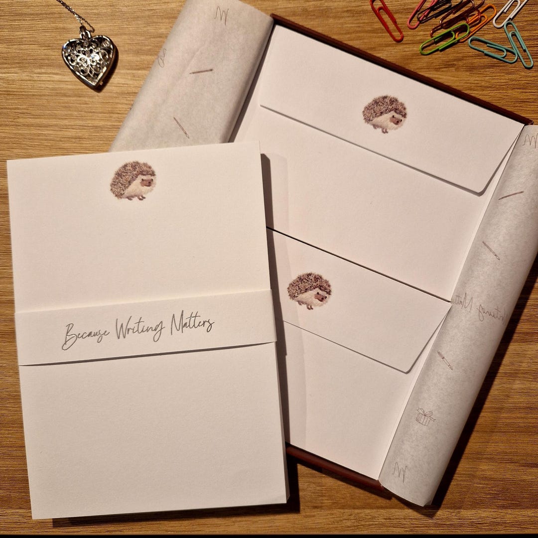 Me Loovely Hedgehog Letter Writing Paper With Envelopes | A5 Size ...
