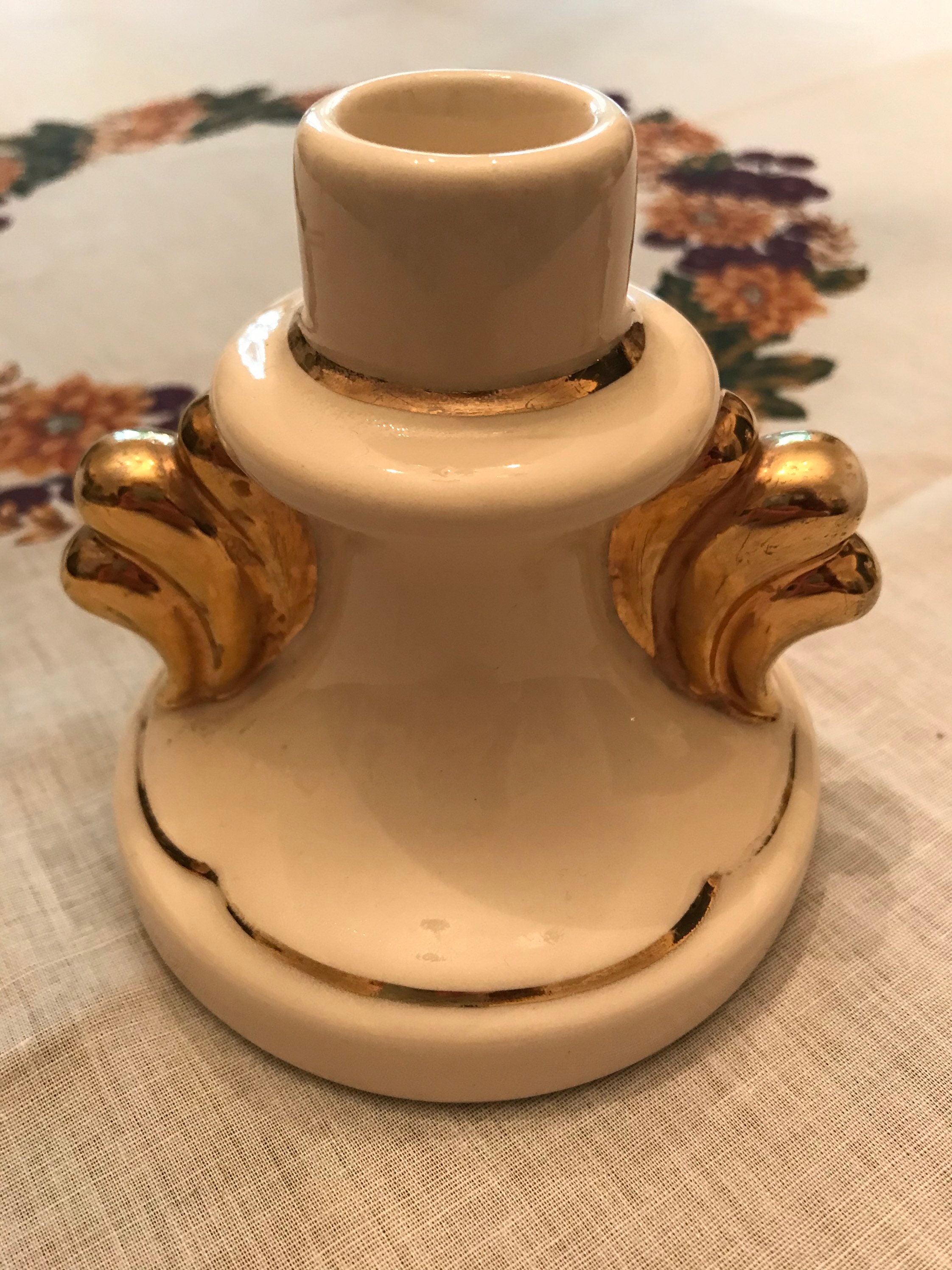 Gold trim beige vintage ceramic candlestick holders. - Etsy.de