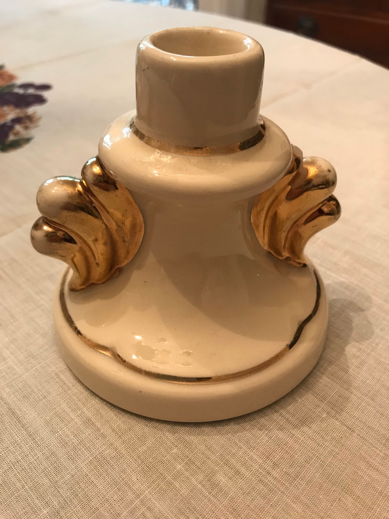 Gold trim beige vintage ceramic candlestick holders. - Etsy.de