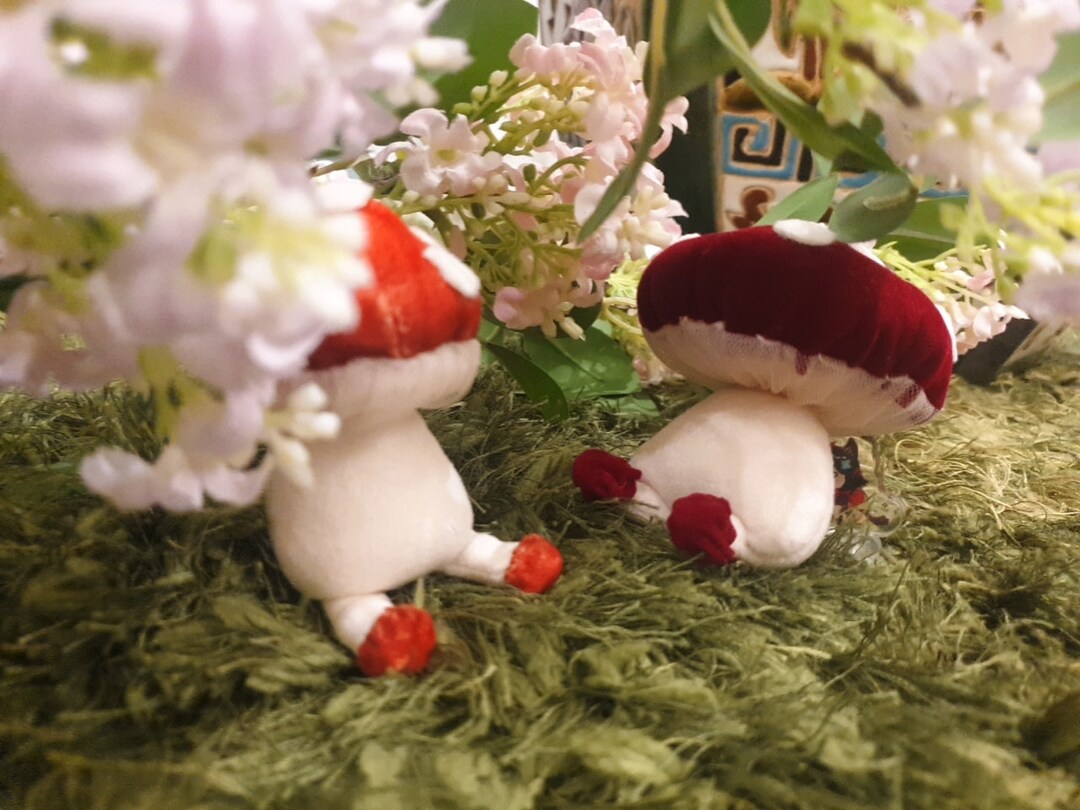 Dungeon Meshi Walking Mushroom Plushies [IN STOCK] - Etsy