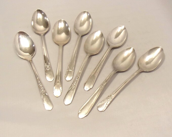 Mixed Lot Eight Vintage Silverplate Teaspoons Wm Rogers Mfg., Cavalier ...