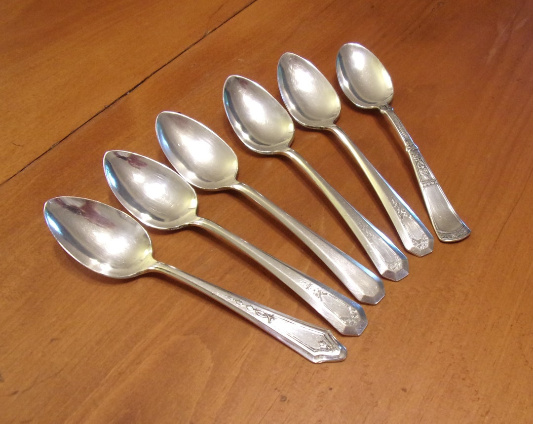 Mixed Lot 6 Silverplate Teaspoons Rogers and Tudor Plate Ornate Floral ...