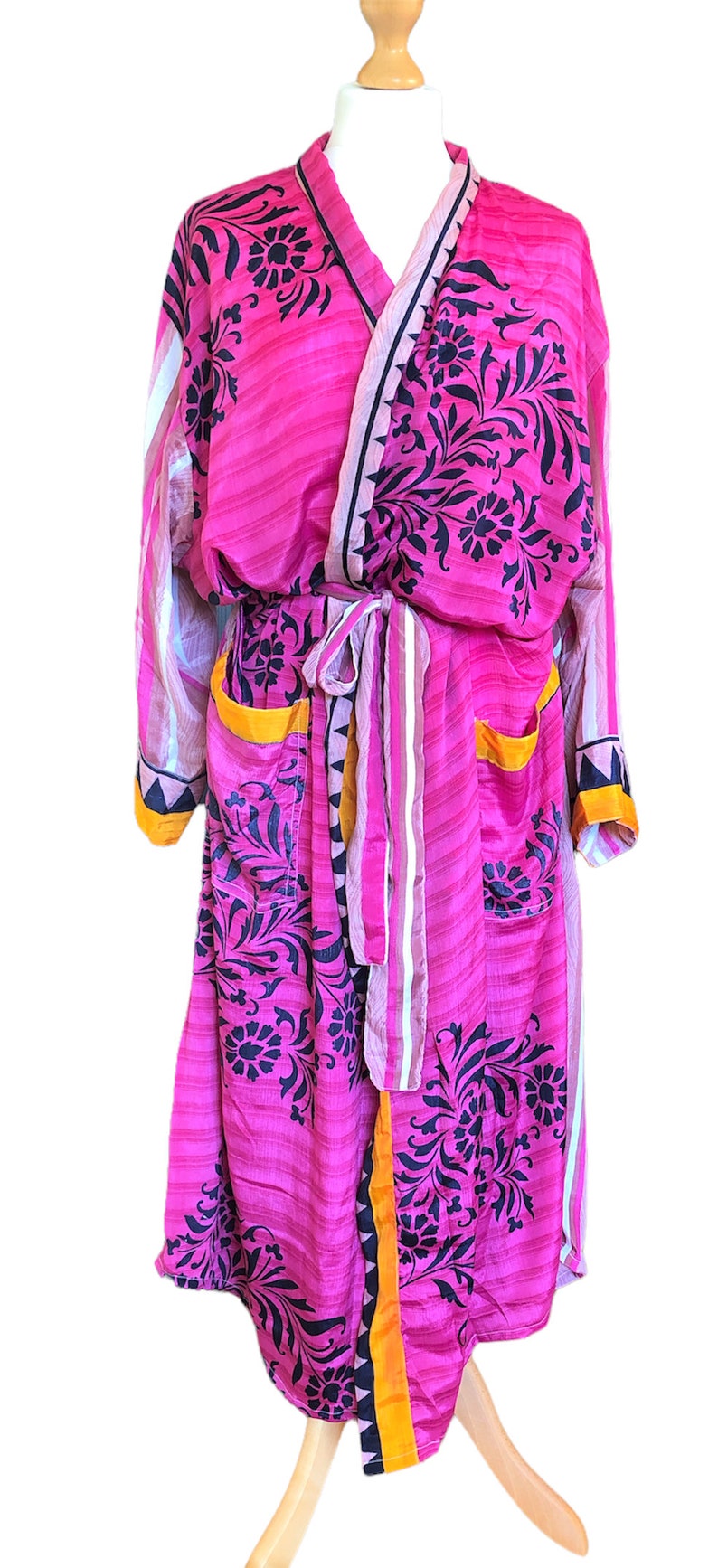 Vintage Silk Bath Robe Upcycled Silk Sari Kimono Dressing - Etsy