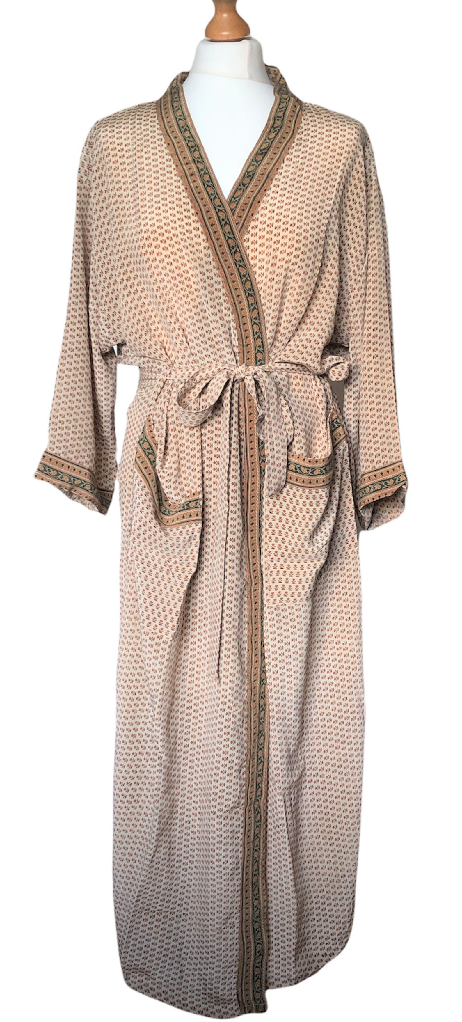 Vintage Silk Bath Robe Upcycled Silk Sari Kimono Dressing - Etsy
