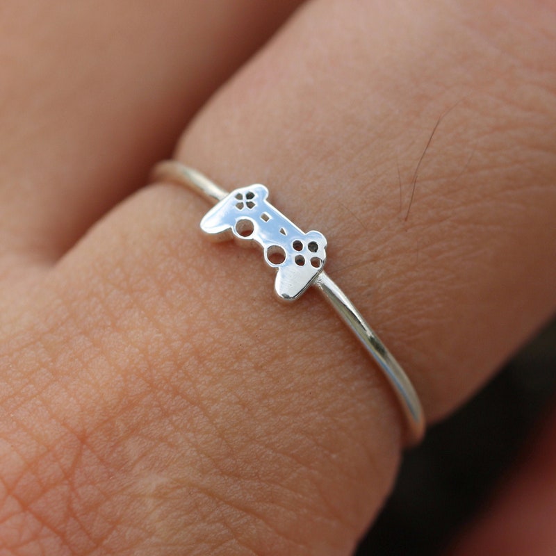 Controller Necklace - Etsy