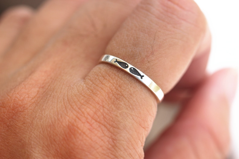 Sterling Silver Kissing Fish Ring: Dainty Family Band - Etsy