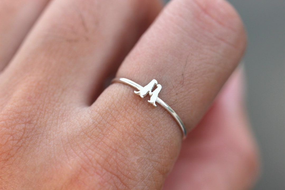 925 Sterling Silver Kiss Otter Ring - Etsy