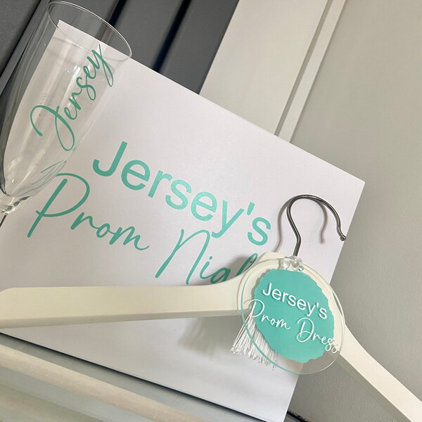 Prom Gift - 60+ Gift Ideas for 2024