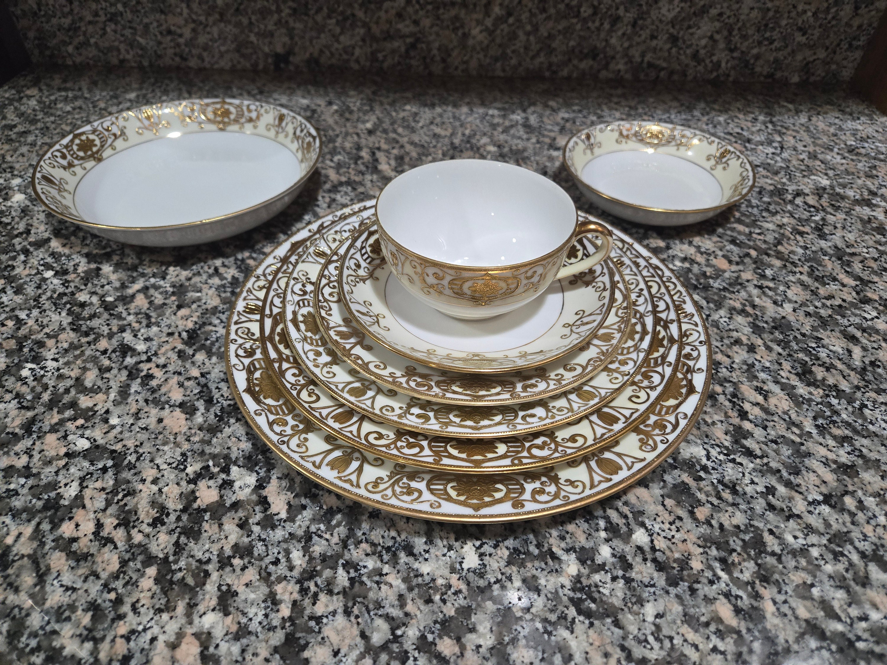 Noritake Christmas Ball 32 Pieces 4 Place Settings - Etsy