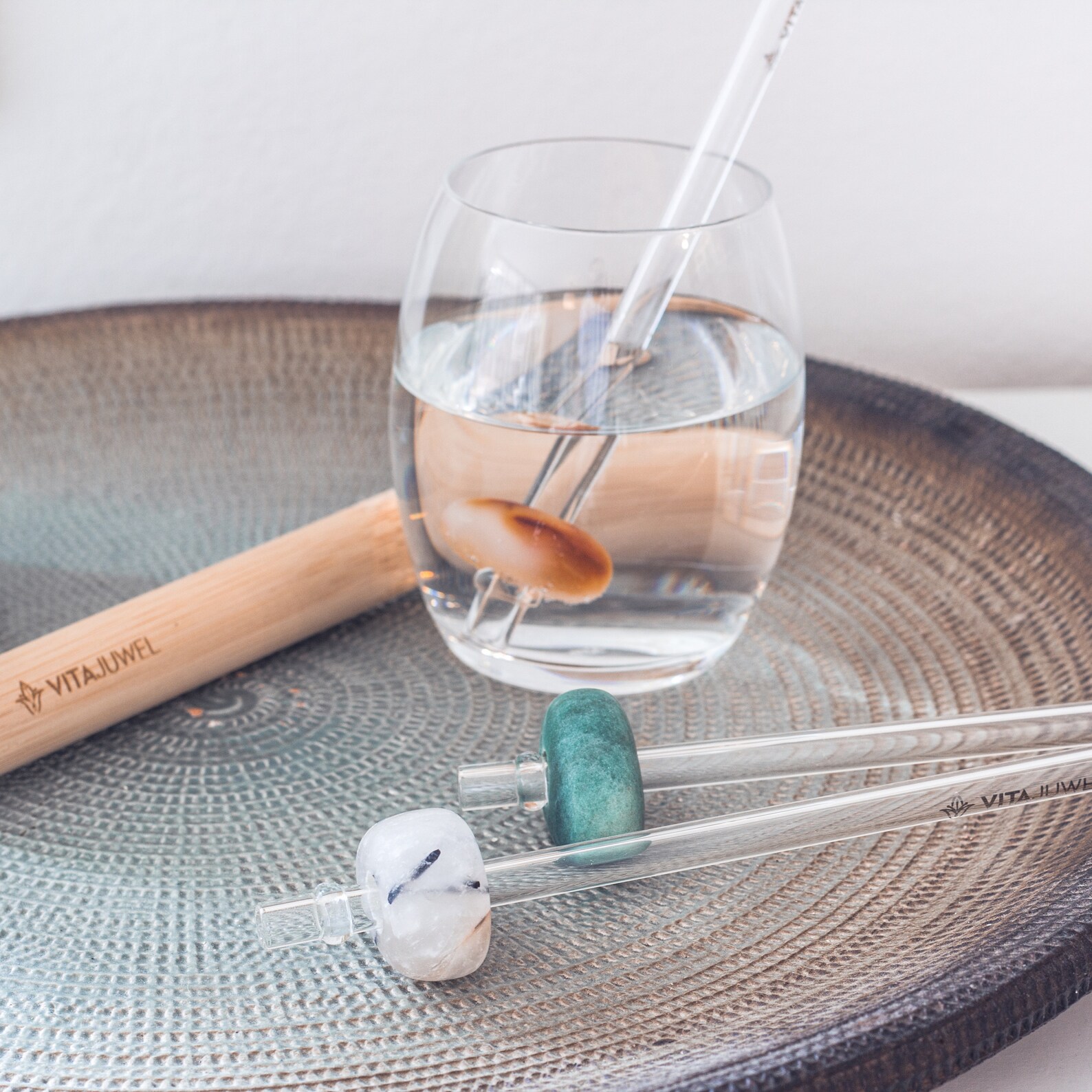 Reusable Glass Crystal Straw by Vitajuwel: Authentic Gemstone, Bamboo ...