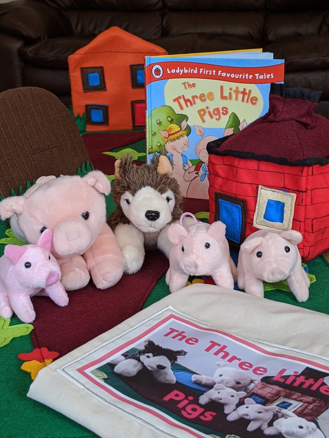 The Three Little Pigs Story Sack Resource Pack – ZHERSS