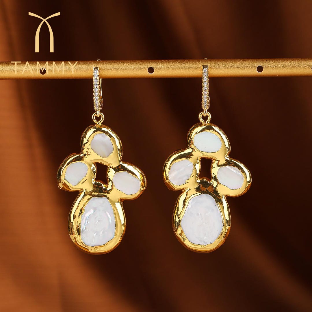 Pearl Jewelry Set, Featuring an Irregular Cross Pendant, 18k Gold ...
