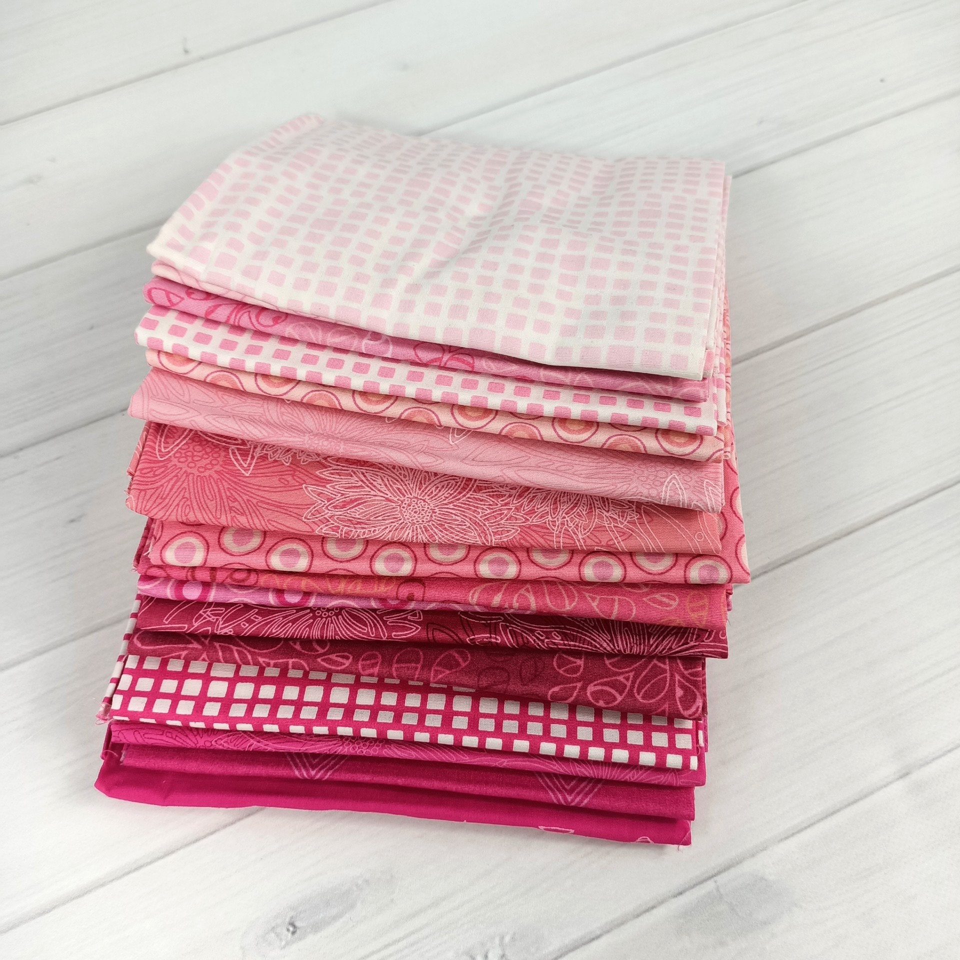 AGF Color Master Fabric Bundle dragonfruit Edition 16 Fqs - Etsy