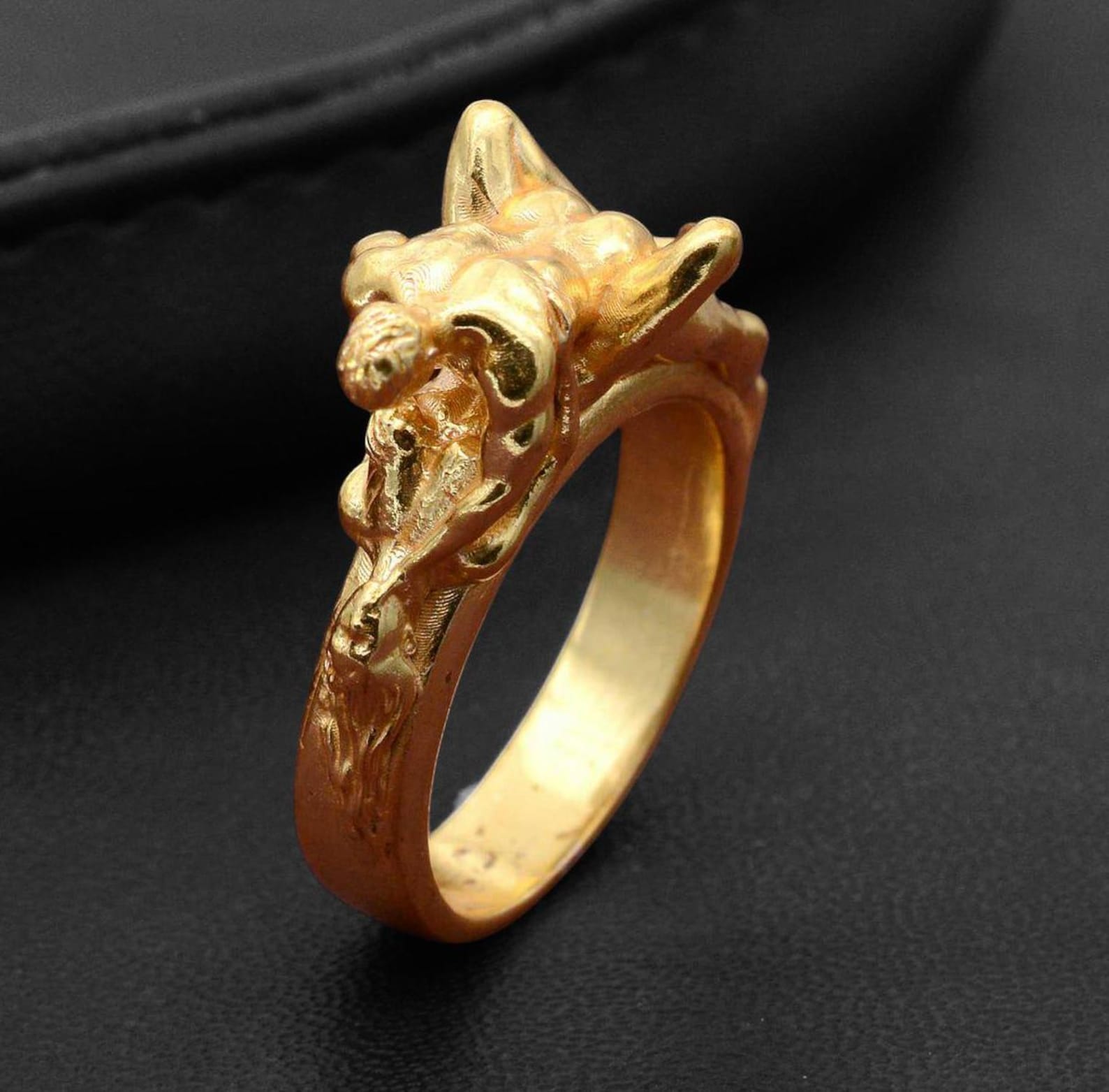 Lovers Hugging Ring - Romantic Embrace Jewelry - Couple’s Gift ...