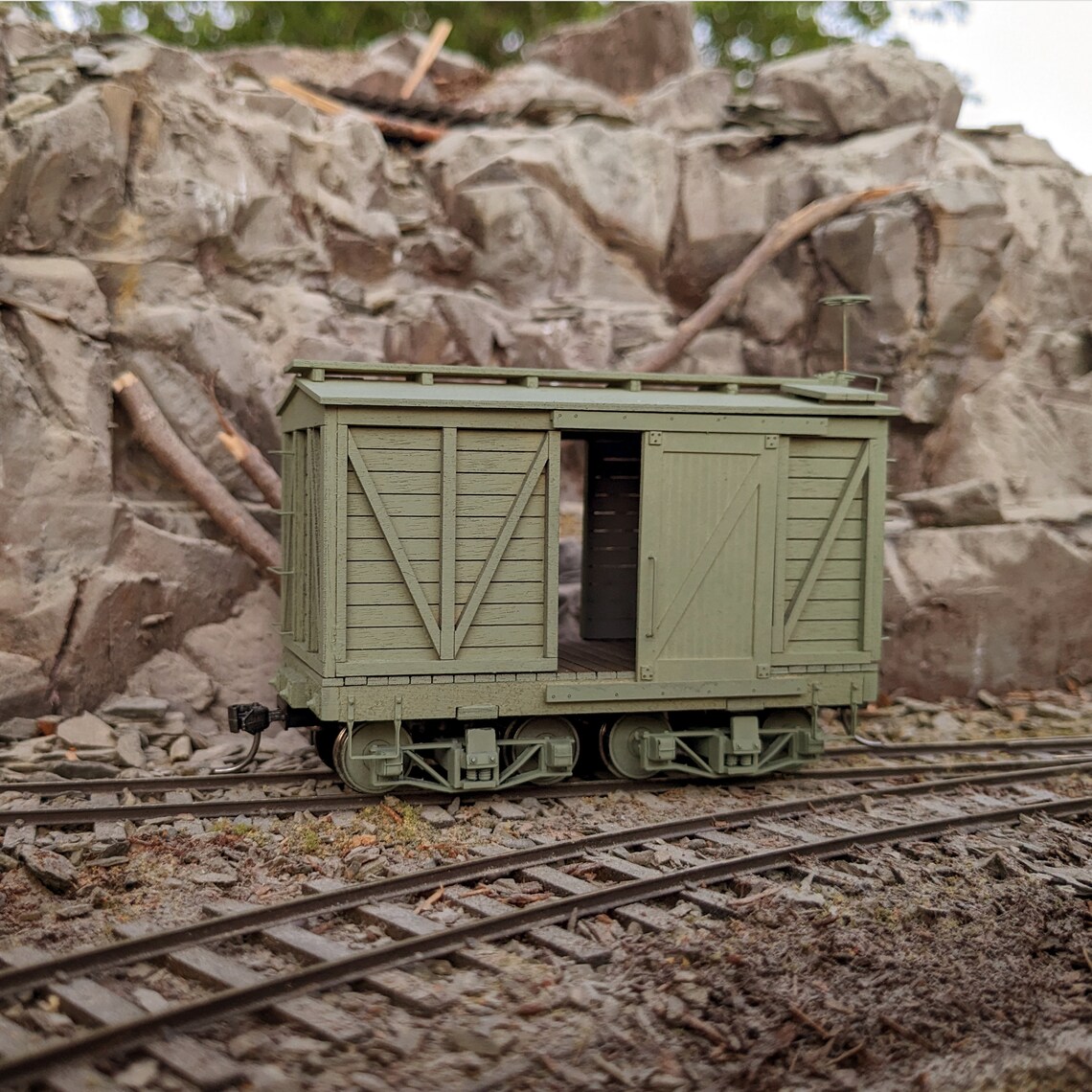 1:48 Scale On2/on30 14' Outside Braced Box Car Kit LESS TRUCKS ...
